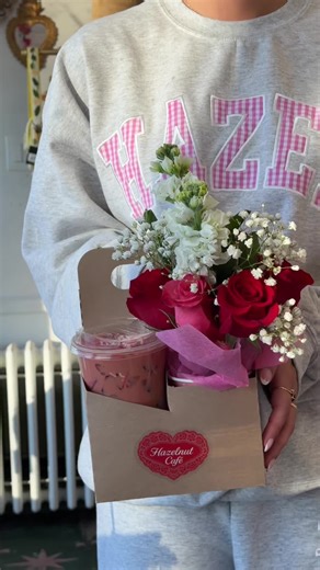 TOMORROW at The Hazelnut Café Belmar 💘 Valentine’s Flowers Pop-Up 🌸 Come grab a latte the prettiest blooms for your favorite person (or yourself 😉) 1202 Main Street • Belmar, NJ In Bloom Floral will be here for a special one-day pop up ✨ #thehazelnutcafe #valentines #flowers #purse #february