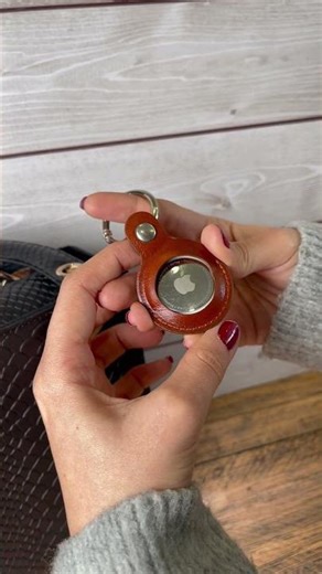 Arta Leather AirTag Case | Elegant, Durable & Secure Key Holder