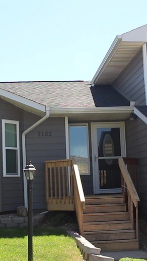 Keep your home safe by making sure power strips and outlets aren’t using too much electricity. When it comes to plugging in, these do's and don'ts can help prevent an overloaded circuit or a fire hazard. Some of them might even surprise you! For more safety tips, visit blackhillsenergy.com/safety. #Safety #Energy #PowerStrip | Black Hills Energy