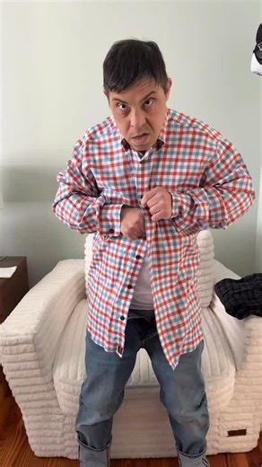 Getting ready for a Valentine’s Day party when you’re an adult in a special needs day program means: ✔️ The perfect button-down shirt ✔️ Practicing dance moves ✔️ Picking out flowers for your favorite teachers John takes Valentine’s Day VERY seriously — especially when it comes to RoxAnn and Erin at WAVES. His day program isn’t just a place he attends… it’s a community that supports adults with special needs and truly becomes family. Tag a teacher, caregiver, or day program staff member who make