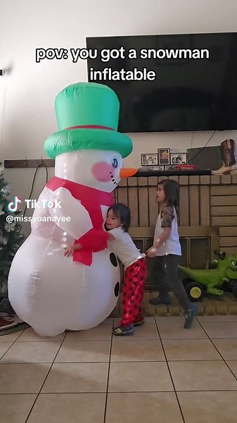 scared my toddlers but also thought I ordered a lawn inflatable 😂 super fun for the upcoming holidays #snowmaninflatable #snowmaninflatablecostume #christmasinflatables #christmascostume #tiktokshopblackfriday