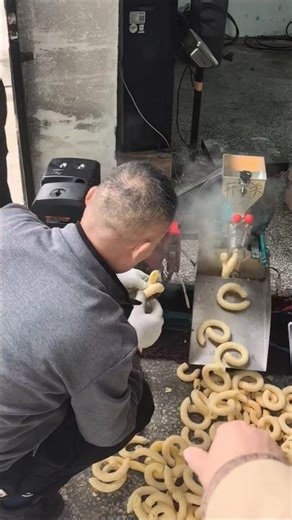 Traditional Rice Puff Making Machine! #StreetFood #Machine #Satisfying #FoodProcessing #Traditional