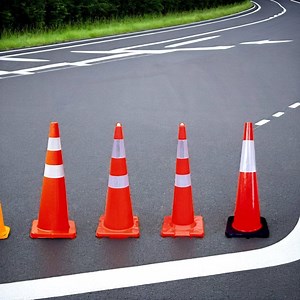 [Hot Item] Durable Fluorescent Orange PVC Road Cone for Traffic Control