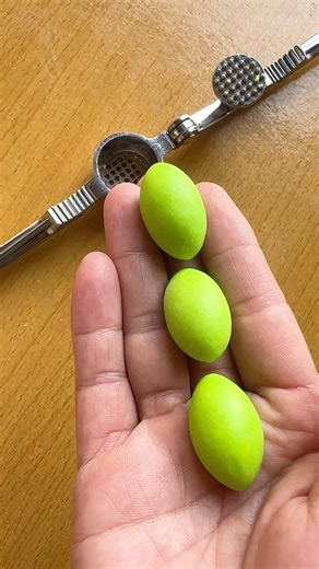 Candy Crush ASRM 🍬✨🌈 #pineapple #asmr #satisfying