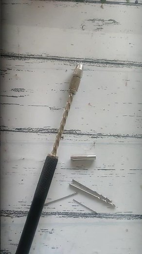 TUTORIAL How to use a mini hand drill dremeltool /handdrill #shorts