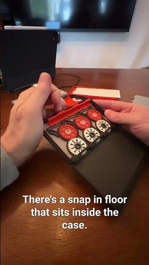 Logical CardLock Case - The 3D-Printed Gift Card Case… with a Secret Code 🔐🎁