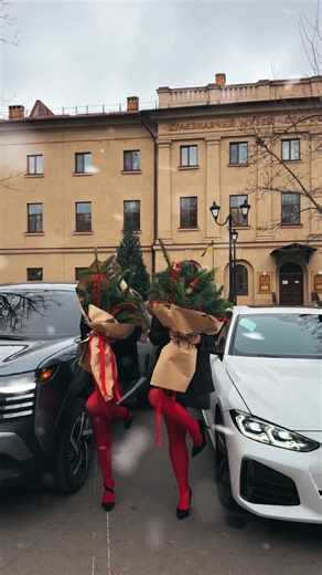 GirlsAutoDviж on Instagram: "🚩 RED FLAG PARTY 🚩 Я знаю, все боятся red flags 🚩 Говорят: «опасно», «не связывайся», «слишком яркая» 😏 А я считаю - самые интересные девушки и есть red flags ❤️‍🔥🧯 11.01.2026 я собираю вас на 🚩RED FLAG PARTY | Girls_Auto_Dvizh 🚩 Новогодний корпоратив, где каждая из нас та самая: с характером, с огнём от которой мужчины теряют голову, а женщины уверенность 😮‍💨❤️‍🔥🧯 Dress Code : ♥️ Красные колготки ♥️ Это не просто деталь образа 😜 Это наш знак: «да, я red