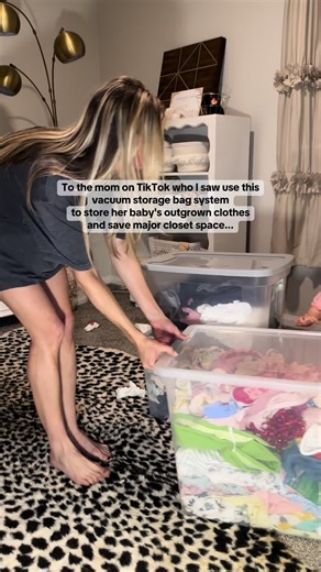 MOM HACK for storing baby's outgrown clothes or hand-me-downs and maximizing closet space. This vacuum seal pump is actually portable/rechargeable too so ideal for packing with you on your next vacation to save MAJOR space and #momhack #storagehacks