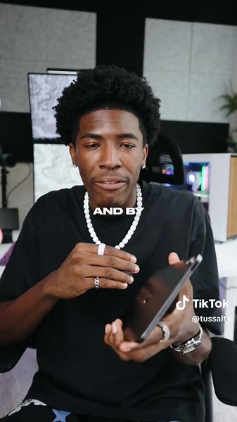 iPad Mini’s are WAY too underrated… #tech #ipad #ipadmini #ipadpro #iphone #phone #phonereview #techreview #review #technology #techgadgets #techtok #cooltech #tussalty