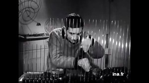 Jacques and Yvonne Lasry playing the first cristal Baschet prototypes in 1961, incredible archives! | Rare And Strange Instruments