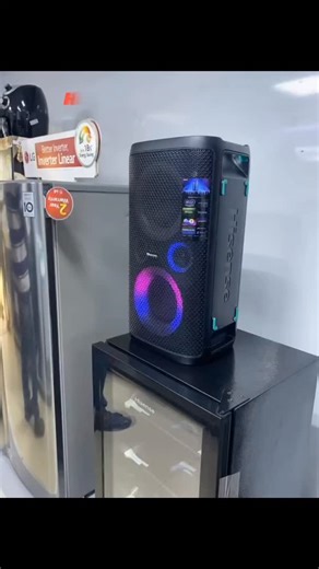 Hisense 300W Party Rocker One True Wireless Stereo Bluetooth Speaker-Black 300W RMS True Wireless Stereo Built In Wireless Phone Charger Bluetooth V5.0 Bluetooth Wireless Audio Streaming USB Playback / Charging (1A /5V) FM PPL Radio LED Display 5 Colour LED Light Display with Off option Bass Boost Karaoke Mode Vocal Fader Function 5 Setting Audio Equalizer 5 DJ Effects Group Play (2 Devices) Portable with Dual non slip Handles for easy Accessibility 2 x 5.25" Woofers 2 x 2.25" Tweeters Rechargea