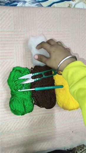 crochet#sunflower#handmaking#made of warm, crochet,cotton,cutter,and small wires