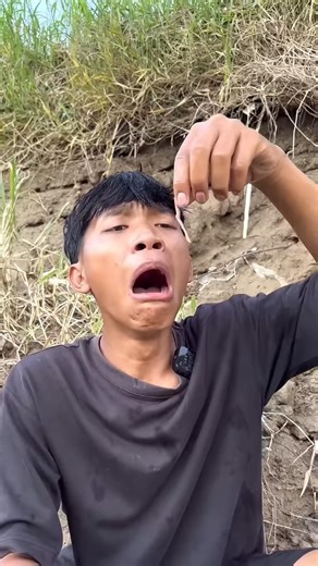 Survival skill: water purification in the wild💦#camping#survival#outdoors#bushcraft