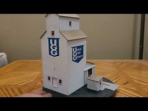 HO Scale Walthers Grain Elevator