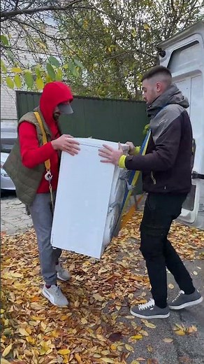 Carry Heavy Items Easily With This Smart Technique