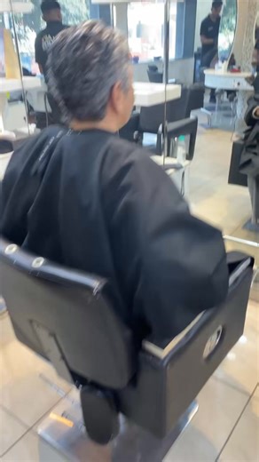 10K views · 90 reactions | Pixie / short Haircut Tutorial #shortsfeed #layering #EducationForAll #fblifestyle #layers #haircut #butterfly #tutorials | alis midaas 8 | Facebook