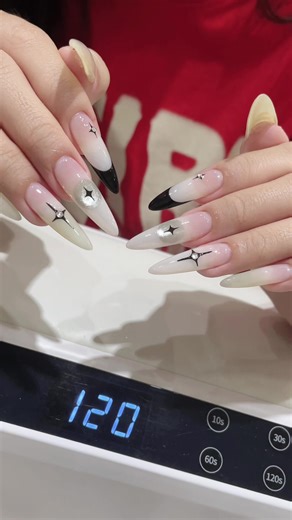 Creative Pony Nail Designs for Lovely Looks