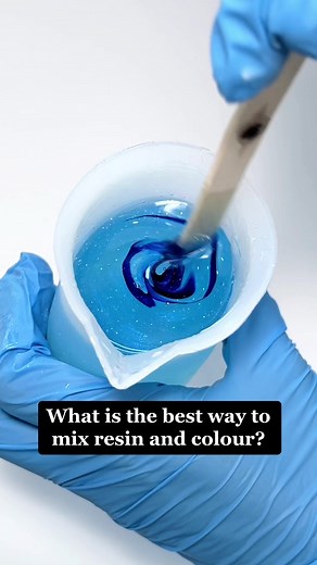 【Resin tips】What is the best way to mix resin and colour? It’s helpful to pre-mix the mica powder with a smaller amount of resin. Mix until it is completely dissolved and then add it to your resin mixture. #resinartwork #resintutorial #resintips #resinforbeginners #epoxyresincraft #oddlysatisfyingvideo #mixingresin #resinpouring #pouringart #pouringvideos #pouringpaintart #diycraftsideas #resinmolds #satisfyingvideos