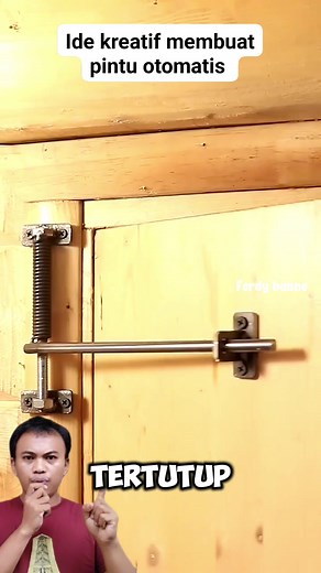 586K views · 3.2K reactions | Kerenn Ide kreatif membuat pintu otomatis #tips #kreatif #tutorial #diy #trendingreels #reelsfacebook #reels #fyp #vidioviral #reelsfyp #reelsviral #diytools #tools #trick #shortvidio #homemade | Ferdybanne | Facebook