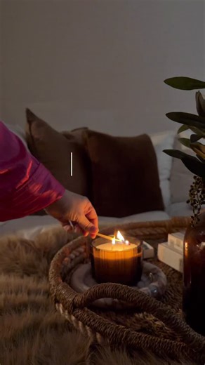 Winter night in ❄️🌙 Cute little bevvie & a lego set is my go-to at night… add in housewives or anything reality and I’m in for the night 😌 Got this @lego set for Christmas & figured I’d finally put it together Grabbed this @slicesoda Shirley temple flavor - the hype for canned Shirley temple bevs has been crazy & since you heffas bought them all up 😒 I had to grab a few & give it a try & y’all know I had all the heart-themed things for this bev Ice cube tray & cocktail pick @homegoods #nighti