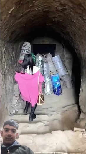 Introducing the "VitalWear SmartBand," a next-generation wearable gadget🎉🔥