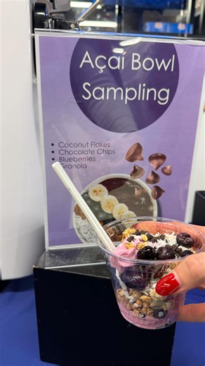 33 reactions | #YouSpokeWeListened Foodville Açaí Bowl Sampling is in the Roost from 12-1pm! Come get some and give us your feedback𢡄 | Chartwells Elmhurst | Facebook