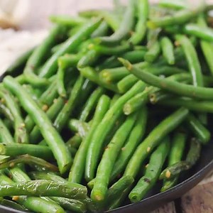 935K views · 45 reactions | Have you tried my Simple Skillet Green Beans yet?! They are one of the most popular Healthy Seasonal recipes of all time, so you must get cooking! https://www.healthyseasonalrecipes.com/simple-skillet-green-beans/ | Healthy Seasonal Recipes | Facebook
