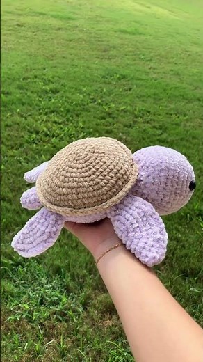 Jumbo crochet turtle! Pattern by ‪@RoseandLilyAmigurumi‬