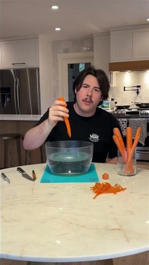 Making Instruments Out Of Vegetables - The Carrot Recorder🎶🥕