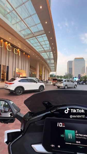 Tutorial Parkir Motor di Mall: Tips Agar Tidak Dihalau