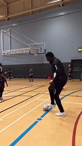 8.5K views · 1.4K reactions | TECHNICAL MASTER CLASS ✨ MAN UTD Pre-Academy boys learning the basics of futsal technique - receiving with the sole and staying on the ball 欄 Our first team player and coach @r.king11 showing the the technique.  by @r.king11 #ManchesterFutsalClub #ManchesterUnited #futsal | Manchester Futsal Club Youth Academy | Facebook