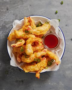 My go-to beer batter recipe that can batter ANYTHING (even chocolate!) | Marion Grasby