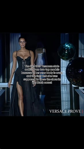 Yasmeen Ghauri at Versace ’95 — Pure Diva Energy 👑🔥 #shorts #fashion #yasmeenghauri #90ssupermodel