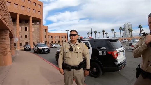 PUBLIC SERVANTS & SECURITY SCHOOLED LAS VEGAS POLICE First Amendment Audit | Patrick Roth