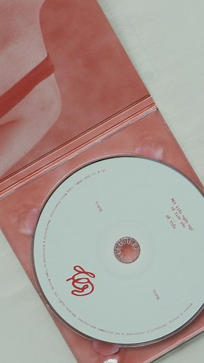 10K views · 337 reactions | Review chân thực  Album Trong phiên bản CD đã có mặt tại Hãng Đĩa Thời Đại mùa thu này. 泥 | Nhạc của Trang | Facebook