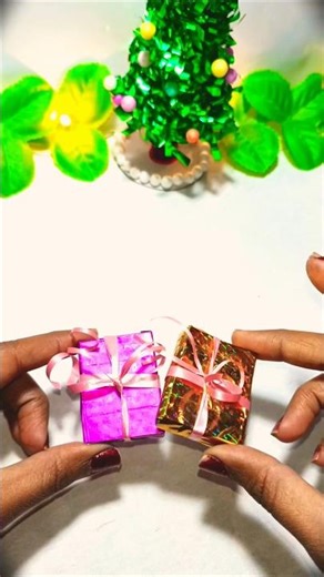 MAKE Your Own ADORABLE Mini Gift Box for Christmas Decoration 🎄🎁#MiniGiftBox #crhistmas #shots