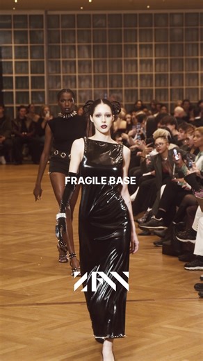 Zurich Fashion Week Saturday Fragile Base 📸 @ROCCO CARUSO @Optic 2000 Suisse #zurichfashionweek #zfw #swissfashion #fashionweek #swissdesigner