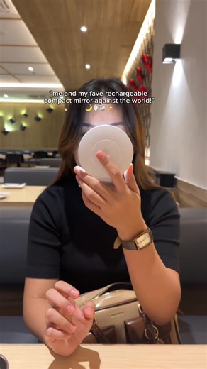 Essential LED Compact Mirrors for Beauty Enthusiasts