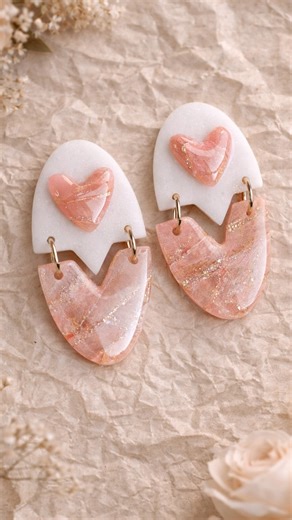 Clay Repository | Clay, DIY kits and supplies on Instagram: "New Cernit Translucent colors, like Rose Quartz, make stone effects incredibly easy ✨ No color mixing. No overthinking. Just unwrap the clay, add a touch of mica powder, and you get a soft rose quartz stone effect 🤍 Perfect for slow-made jewelry and beginner-friendly too. ✨ Save this reel for later Made by Clay Ambassador Joanna, from @diamentica.jewellery Shop Joanna’s creations and designs at Diamentica on Etsy 😉 Shop Cernit, Sculp