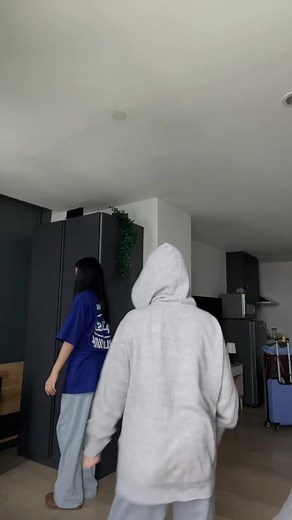 Learn How to Dougie Dance Step-by-Step