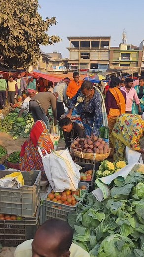 605K views · 10K reactions | Taang Se Niku lungaa Prank 郎藍 @ajityadav9227 #comedy #viral #prank #prankvideo #viralvideos #trending #funny #instadaily #ajityadav9227 | Ajit Yadav | Facebook
