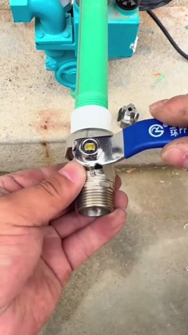 2PCS Integrated Internal & External Pipe Threading Tool, PVC Pipe Threader Kit - 1/2" & 3/4" Pipe Thread Cutting Tool, Internal & External Pipe Threading Tool