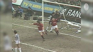 🔙🕰 Timemachine: Come with us on a journey through the 70s, 80s, 90s, the new millennium and last season, to relive 5⃣ unforgettable #MilanJuve matches! 👉🏻 bit.ly/5MilanVsJuveToRemember 🔙🕰 Timemachine: Venite con noi in un viaggio tra gli anni '70, '80, '90, il nuovo millennio e la scorsa stagione, per rivivere 5⃣ #MilanJuve indimenticabili! 👉🏻 bit.ly/5Milan-JuveDaRicordare | AC Milan
