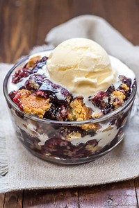 Blueberry Dump Cake - Flavor Mosaic