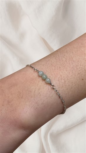 OC PERMANENT JEWELRY TRAINING | CHARM BAR on Instagram: "Can't decide? GET BOTH because why not???😍 If you need help picking a chain for yourself, feel free to ask us about it!! If you can't choose between any chains, WE CAN DO A HALF AND HALF just let us know!! Chains in the video: mini bar chain + rolo chain with jade stones💚 ⚡️READY TO GET ZAPPED? Find us at Diamond Jamboree in Irvine 📍2700 Alton Pkwy, Irvine CA (right in front of BCD TOFU HOUSE) SCHEDULE: • Weekdays: 6pm-10pm • Weekends: