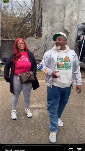 Lavivacouture Nadia Lynn Pitts on Instagram: "📍2225 W Lippincott St 🗓️ Nov. 26th at 🕛 12 pm! Hey everyone! 🎉 I'm so excited about the **Turkey Giveaway**, so get there early, it's first come, first serve! This amazing event is happening in collaboration with our friends at @guardianhomecarephl @getcharollonphilly @sigmadit @herk_lip 🤝. I can't wait to see you all there and spread some holiday cheer! Wishing you all a happy and delicious Thanksgiving! 🦃 #TurkeyGiveaway #Community #Thanksgiv