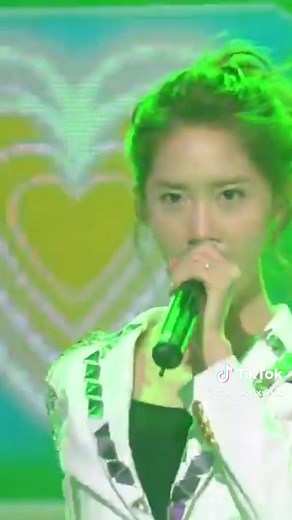 Snsd - Genie (Rock Ver.) #girlsgeneration #snsd #taeyeon #jessica #sunny #tiffany #Hyoyeon #yuri #SOOYOUNG #YOONA #seohyun #sone #소녀시대 #โซชิ #เกิร์ลเจน