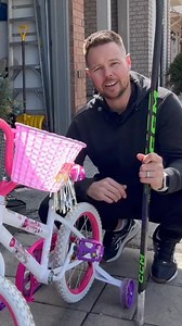 DIY Parent tip for teaching kids how to ride without training wheels 🚲 This will save your back from being bent over holding the seat while walking or running alongside them. #DIY #Home #parents #bik | KencLong