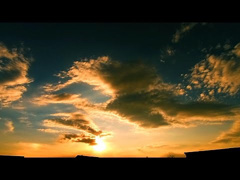 Stunning Sunset Clouds Timelapse – 4K Free Sky Video Background
