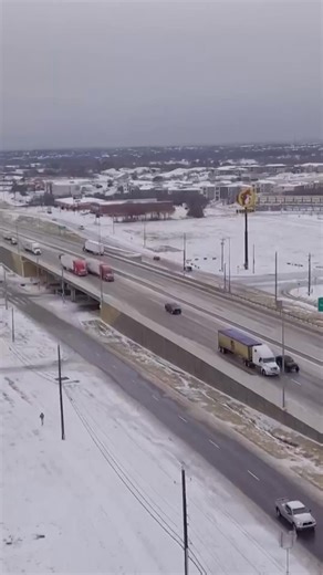 ❄️ Winter is around the corner — and your old windows are letting money fly out the cracks. With EcoView’s energy-efficient windows, you can keep your home warm and cozy while saving up to 35% on energy bills this season. 👉 Get your FREE window consultation today! | EcoView Windows & Doors